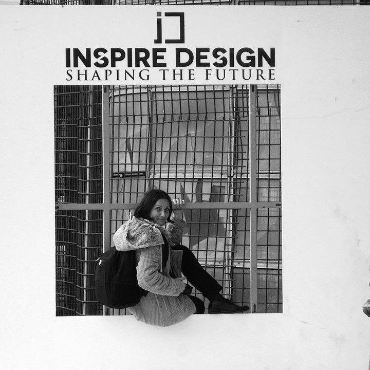 Oprim planeta si coboram la prima?!